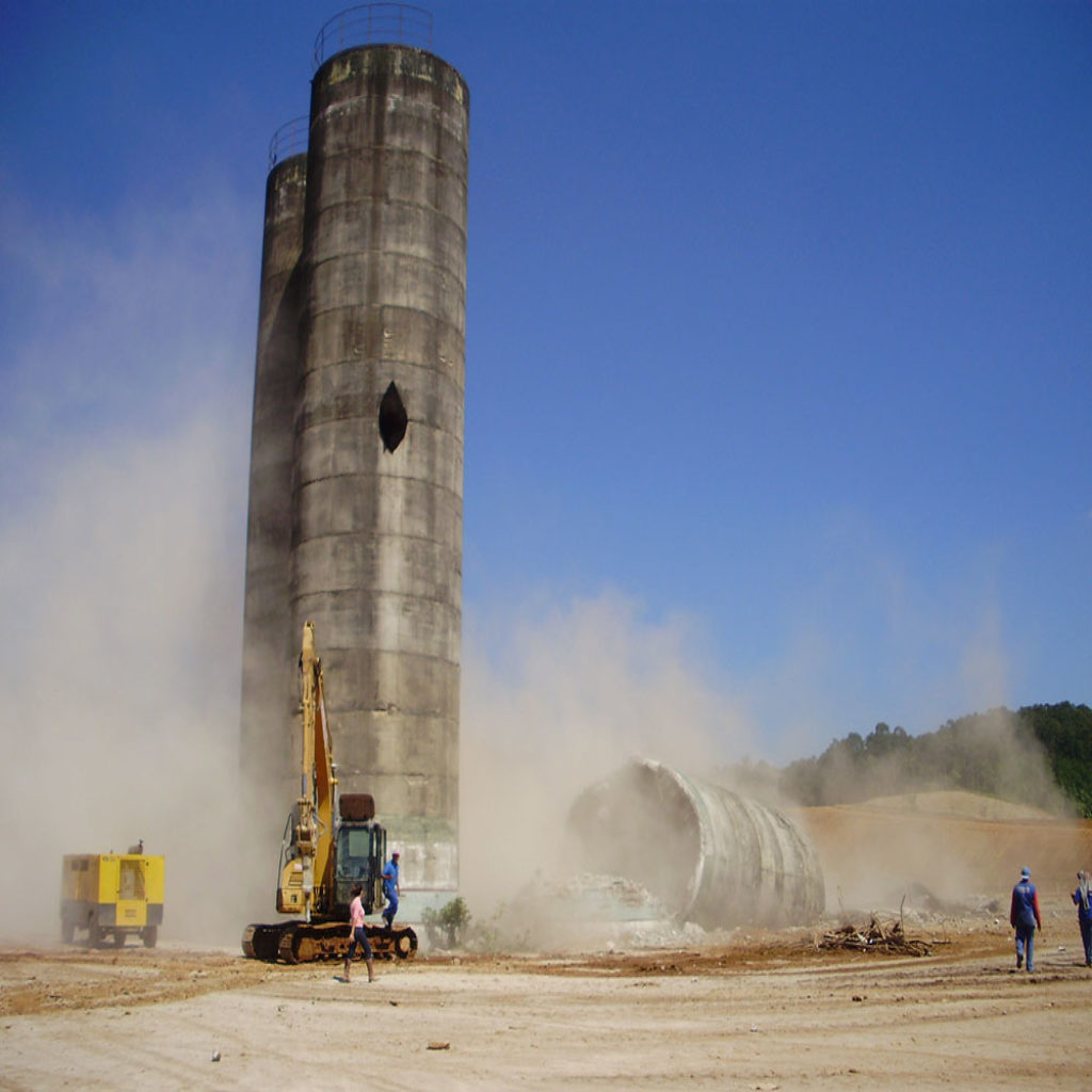 IMPLOSÃO DE SILOS – Desmontec